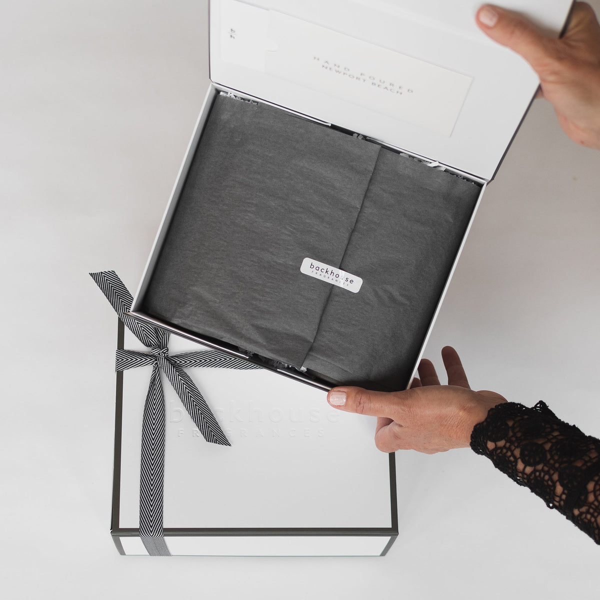 Duo Candle Gift Box – Two Hurricane Candles Ready to Gift